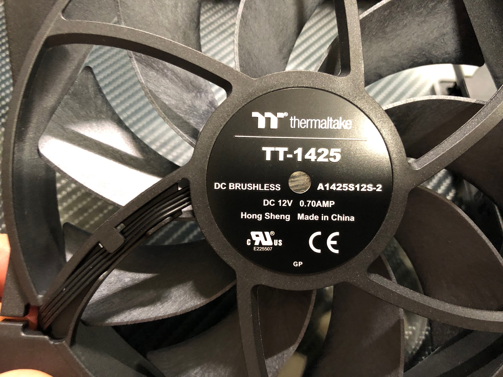 極めてコスパに優れた14cmファン。ラジエーター用にも、ケースファンとしても最適なThermaltake TOUGHFAN 14 - Items